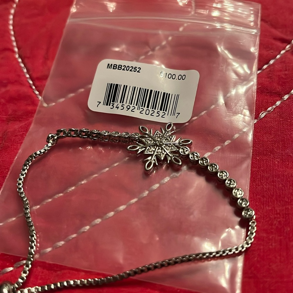 Adjustable Sterling Snowflake Bracelet - Gem